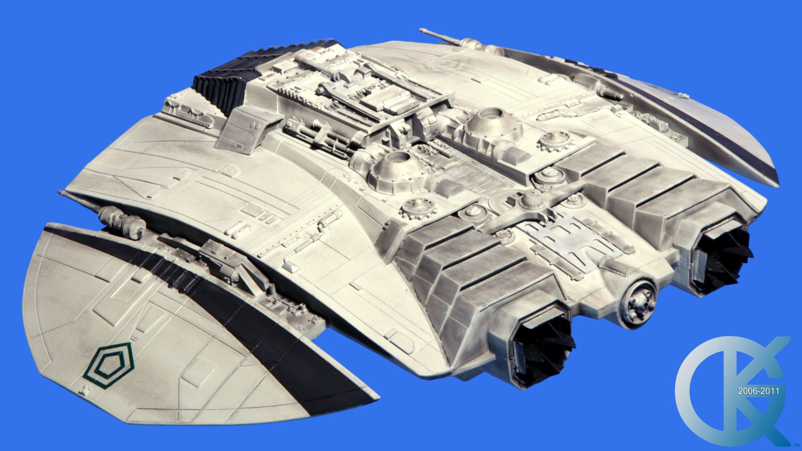 Studio Scale V1 "PYRO" Cylon Raider Replica from the 1978 Series ...