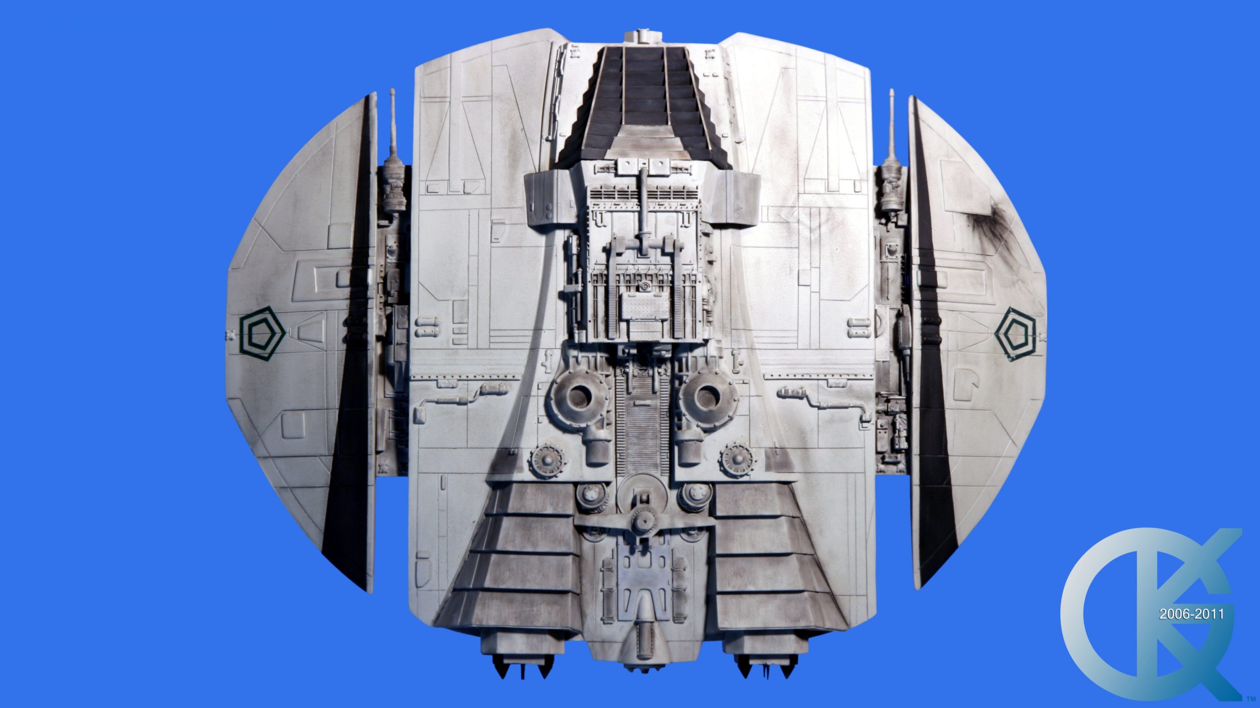 Studio Scale V1 "PYRO" Cylon Raider Replica from the 1978 Series ...