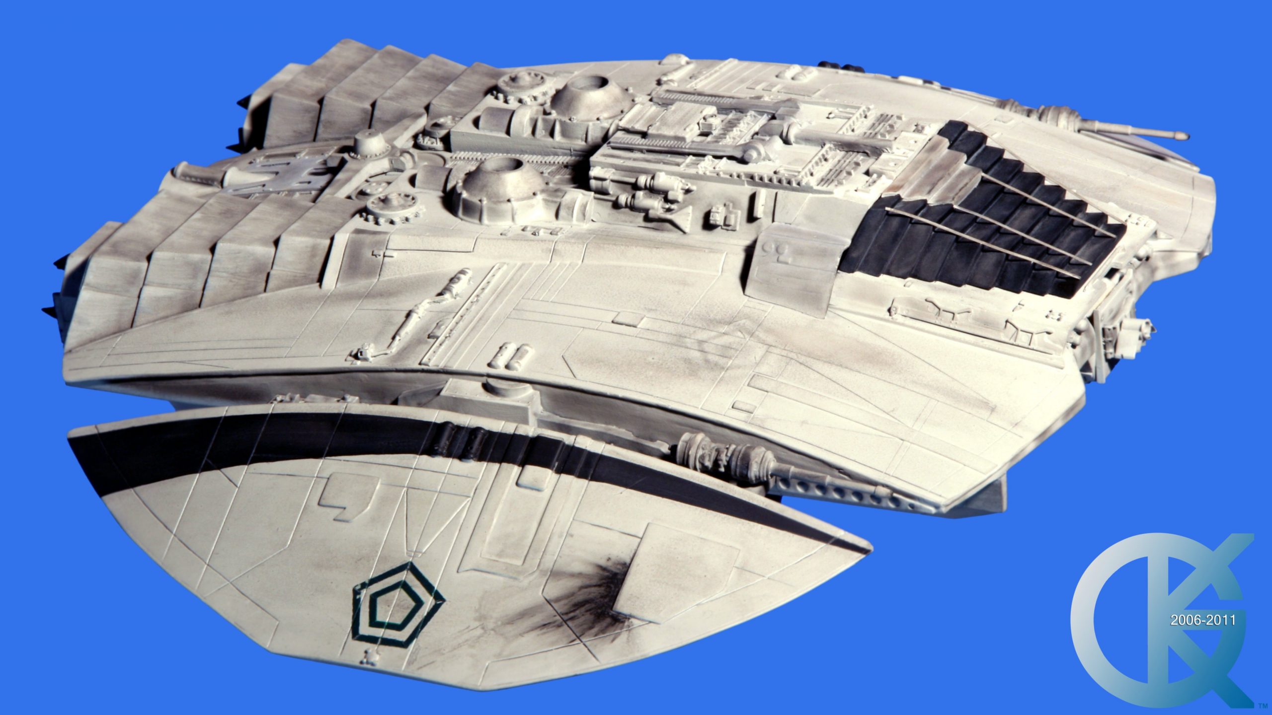 Studio Scale V1 "PYRO" Cylon Raider Replica from the 1978 Series ...
